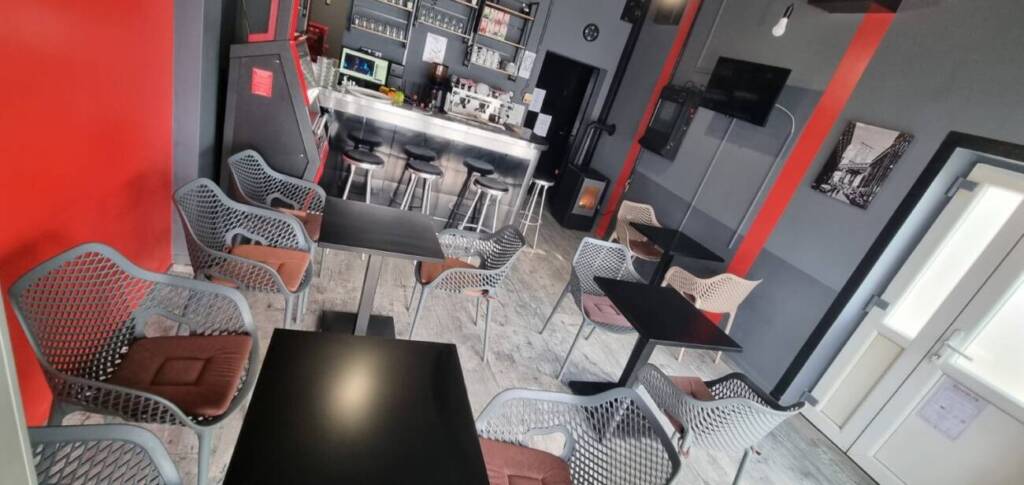 [FOTO] SVEČANO OTVORENJE Otvara se caffe bar Nina u Goli, pogledajte ...