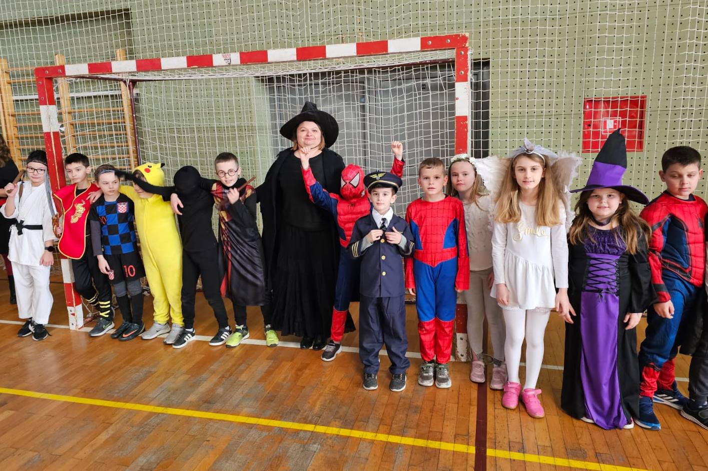 FOTO Maskenbal u Osnovnoj školi Milke Trnine Križ - Klikaj.hr