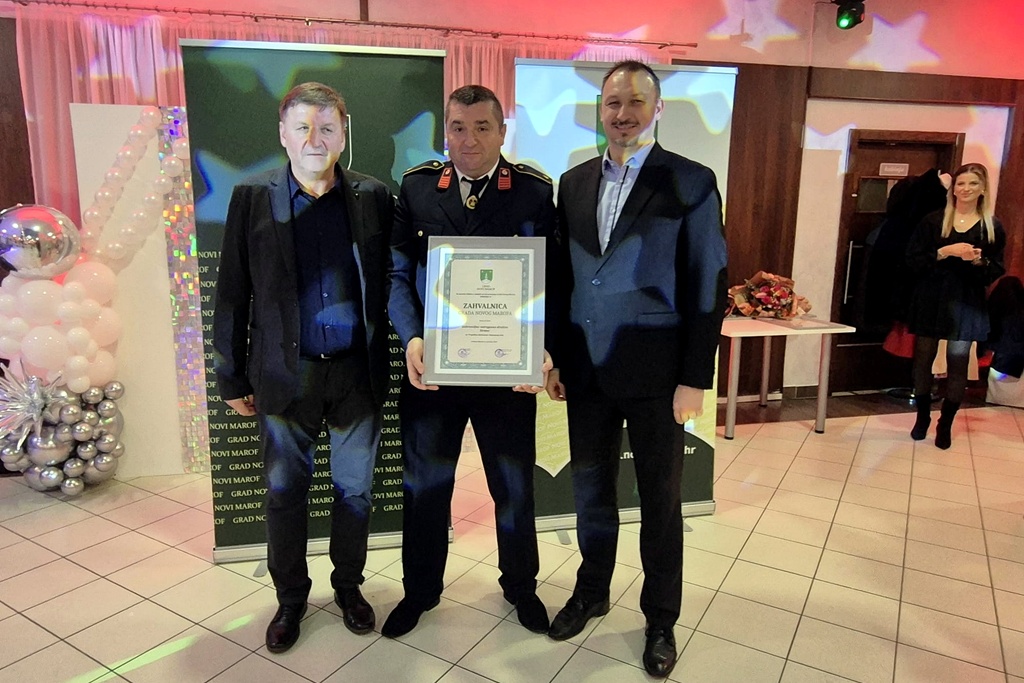 FOTO Vatrogascima i OPG-u Milak javna priznanja Grada Novog Marofa ...